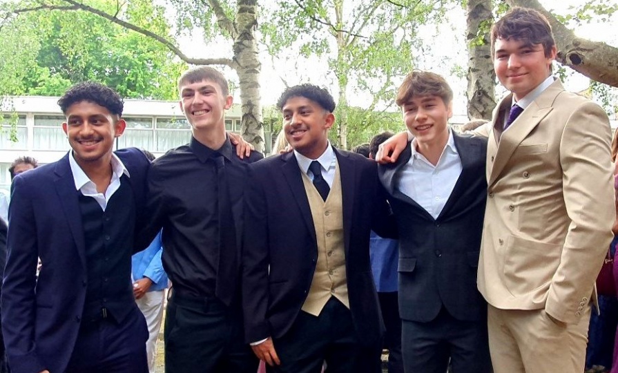 Rutlish School - Year 13 Graduation